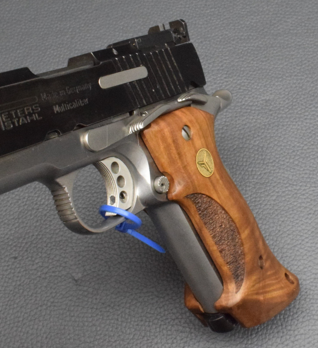 Peters Stahl Multicaliber Pistole, Kaliber 45ACP, 6" Duo-Tone, sehr gut ...